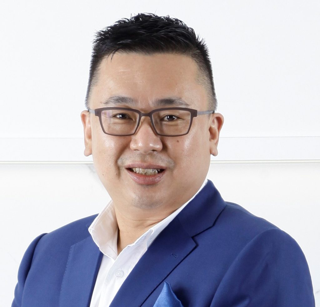 director board - 登 嘉 楼 中 华 总 商 会